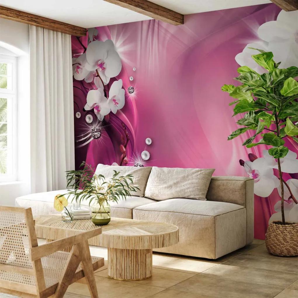 Fototapeta Růžová kompozice - bílé orchideje a perly na růžovém pozadí s vzory