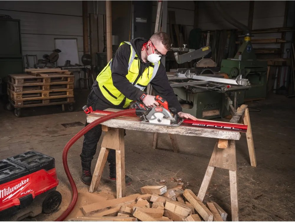 Milwaukee M18 FCS66GR3-0 aku kotoučová pila GEN3 kompatibilní s vodicí lištou 4933493491