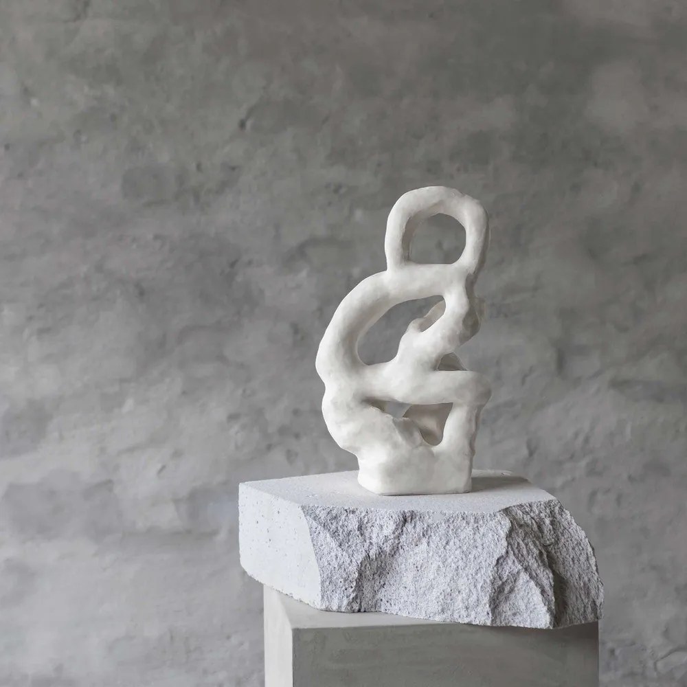 Soška z polyresinu (výška 32 cm) Sculpture – Mette Ditmer Denmark