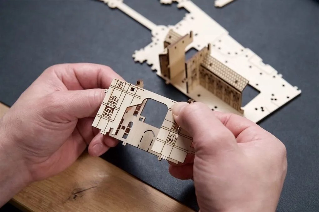 Hračka Ugears 3D dřevěné mechanické puzzle Hrad Bradavice, Harry Potter [6950386]