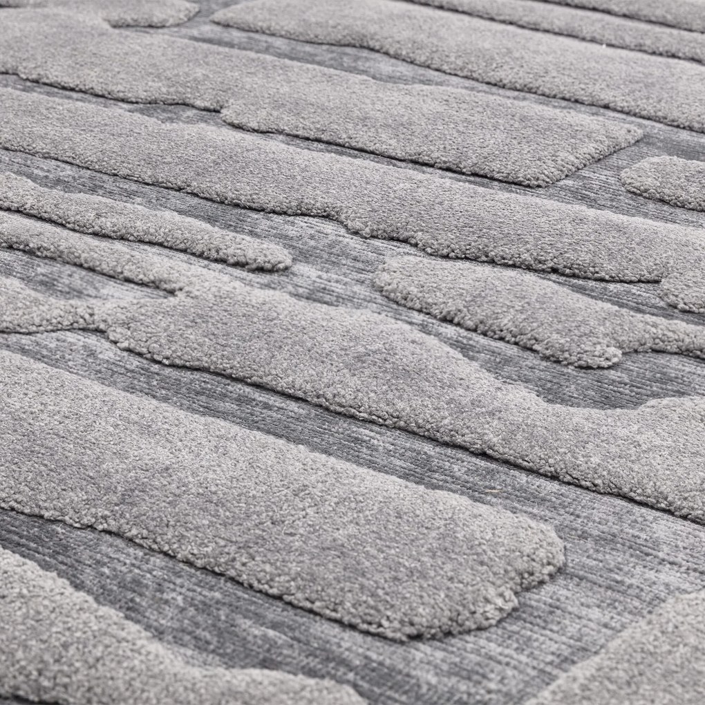 Tribeca Design Kusový koberec Baymax Charcoal Path Rozměry: 160x230 cm
