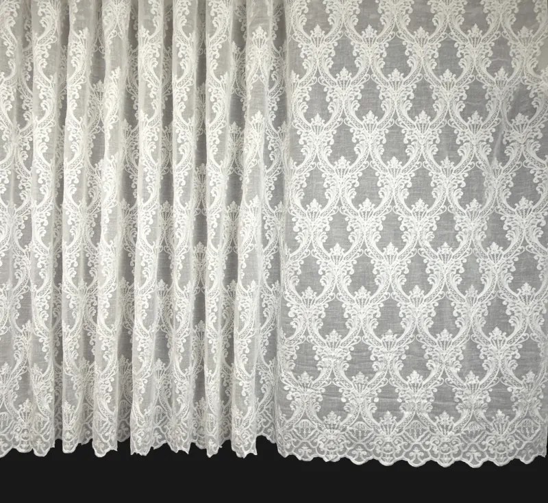 Voálová Luxusní vyšívaná záclona bílá Versailles White metráž Ervi 3634-11