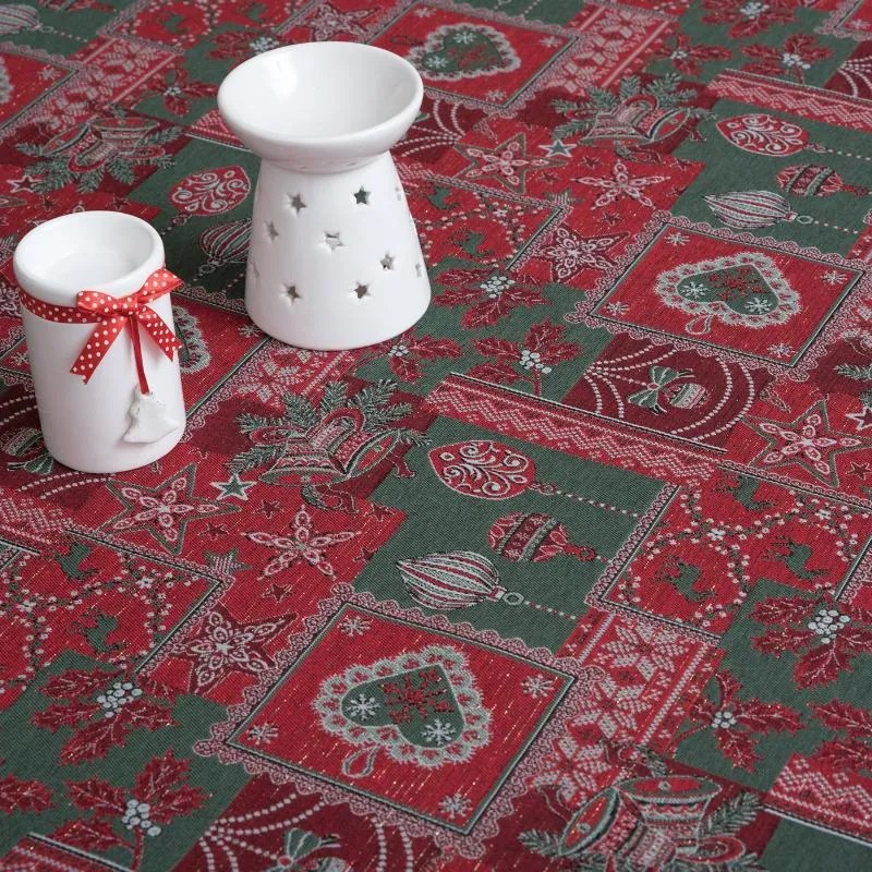 SCANquilt ubrus MOTIV LUREX vánoční patch červenozelená 155 cm kulatý