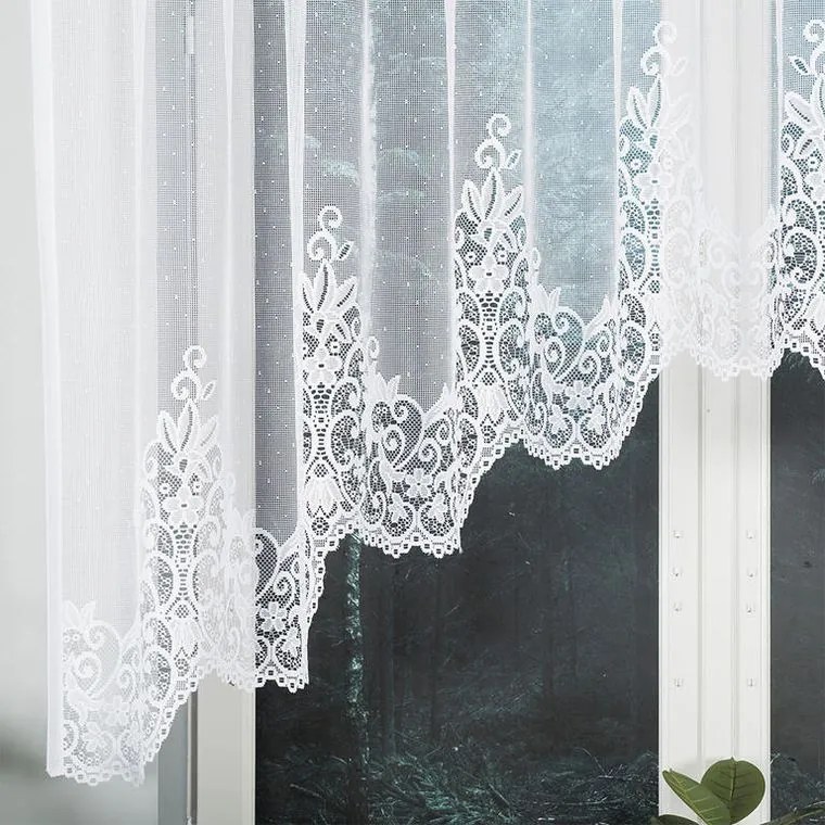 Žakárová záclona BERENIKA 330 x 140 cm okno