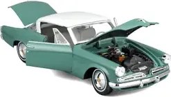 Maisto Studebaker Starliner 1953 zelená / 1:18 / od 3 let