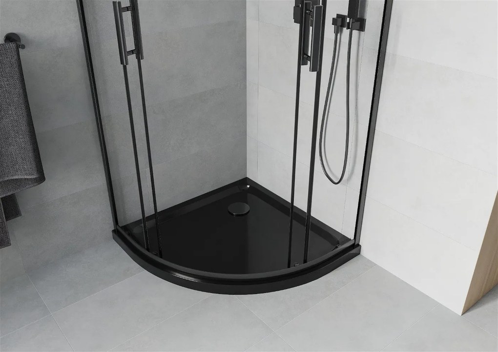 Mexen Rio, čtvrtkruhový sprchový kout s posuvnými dveřmi 70 x 70 cm, 5mm čiré sklo, černý profil + černá sprchová vanička, 863-070-070-70-00-4170B
