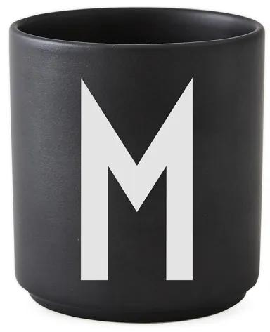 Porcelánový hrnek M DESIGN LETTERS - černý