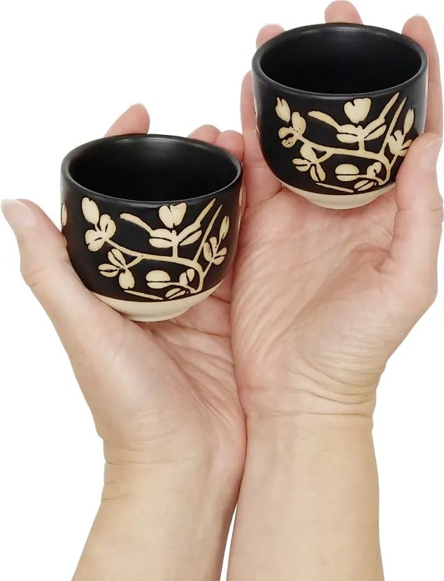Litinová čajová souprava Sichuan, 1 l – sečuánský design, 2 porcelánové hrníčky se vzorem větviček