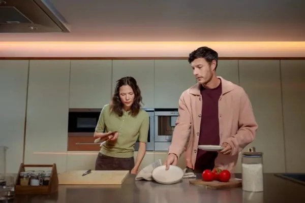 Philips - LED RGBW Stmívatelný pásek Hue FLUX 5m LED/48W/230V 2200-6500K