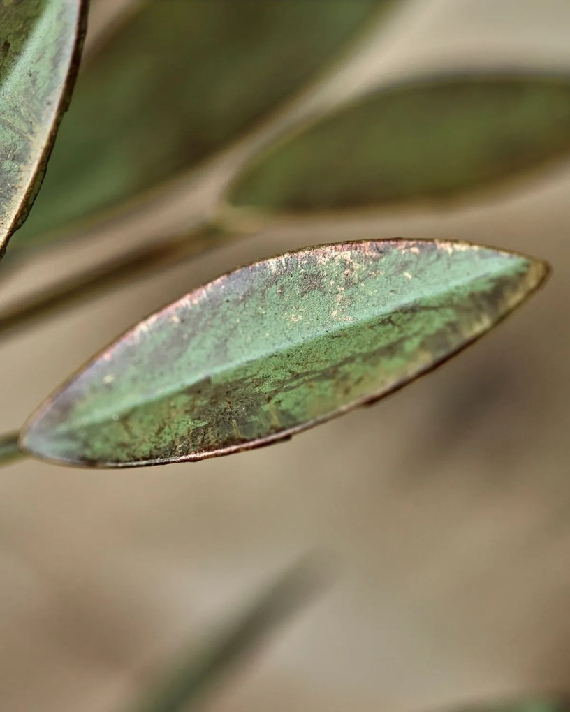 House Doctor Kovový svícen Leaves Antique Green, zelená barva