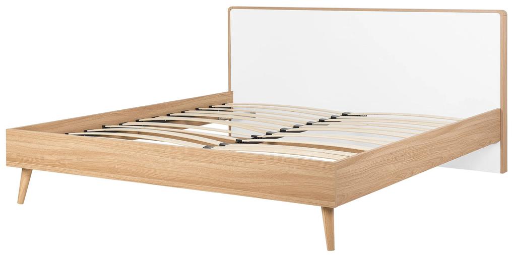 Dřevěná postel LED světle hnědá 180 x 200 cm SERRIS Beliani
