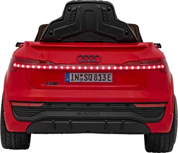 Elektrické autíčko Audi SQ8 červené