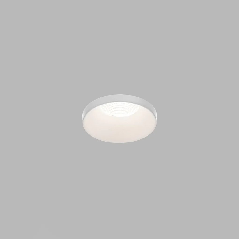 Vestavná kruhová bodovka Spot A  Vestavná kruhová bodovka Spot A Barva: Bílá, Stmívání: Stmívatelné TRIAC, Teplota chromatičnosti: 3000 Kelvinů