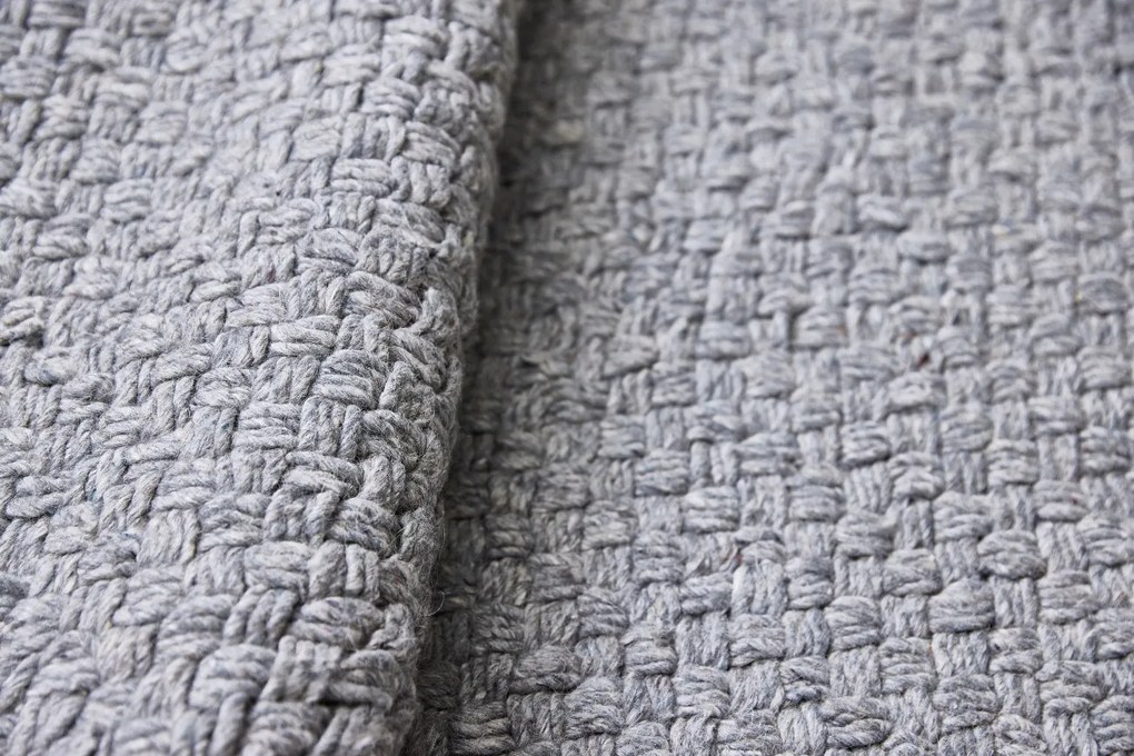 Diamond Carpets India, Ručně vázaný kusový koberec New Town DE 10032 Grey Mix, 140x200, šedá, ložnice