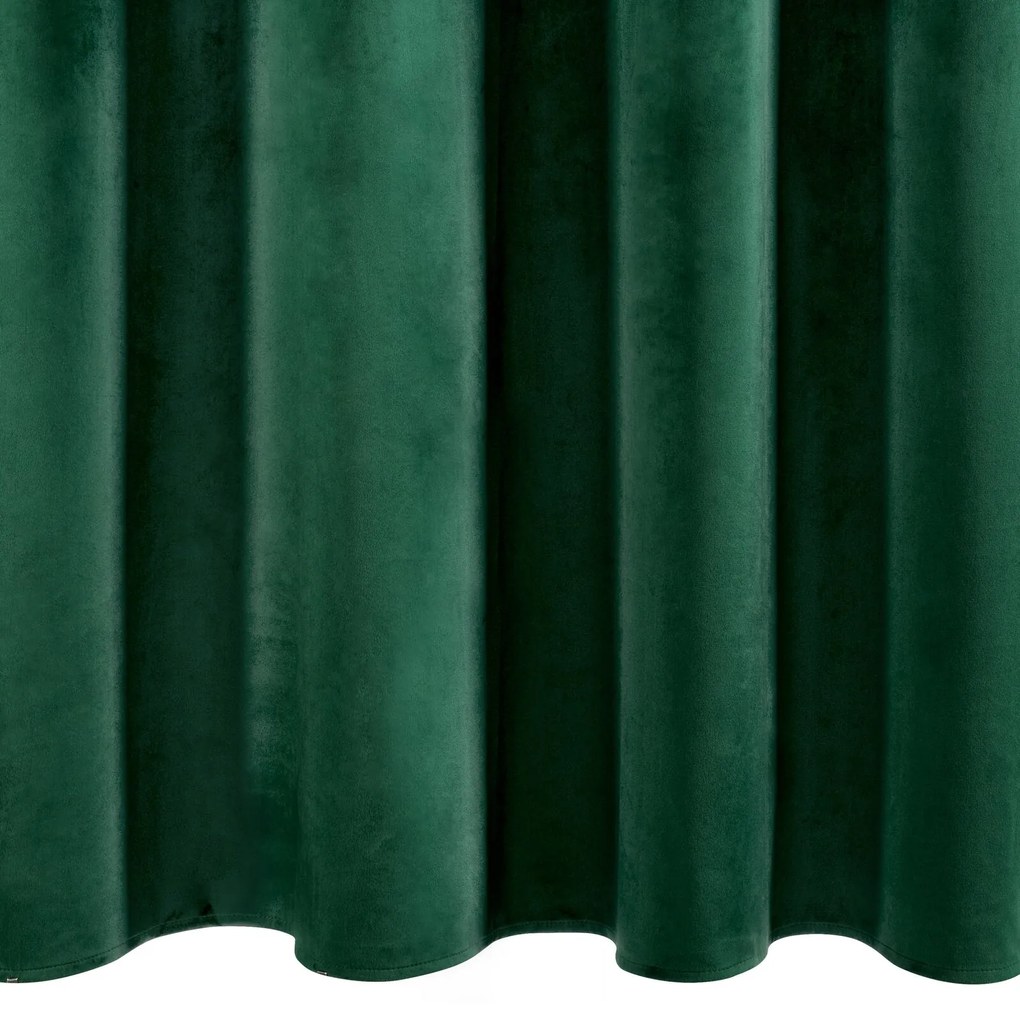 ZATEMŇOVACÍ ZÁVĚS NA KROUŽCÍCH AURA 140X250 CM TMAVĚZELENÁ