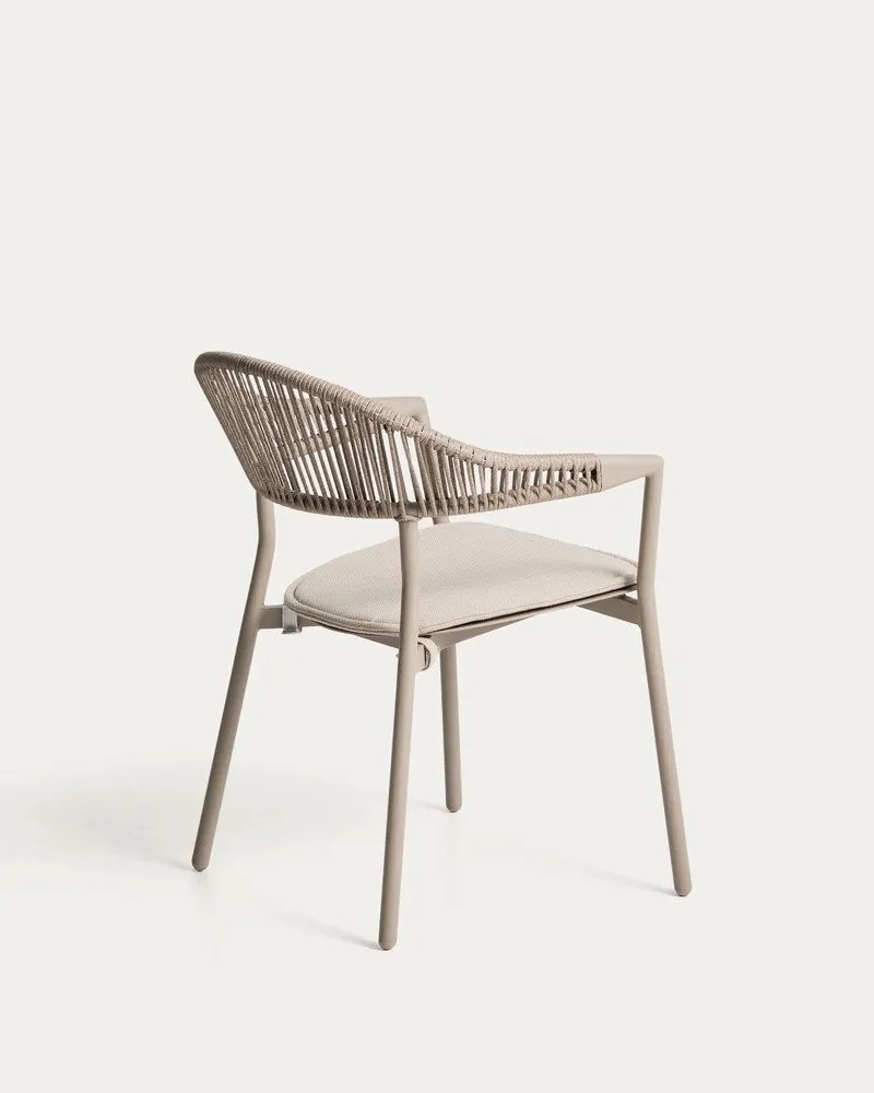 Taupe polstrovaná zahradní židle Alimia – Kave Home