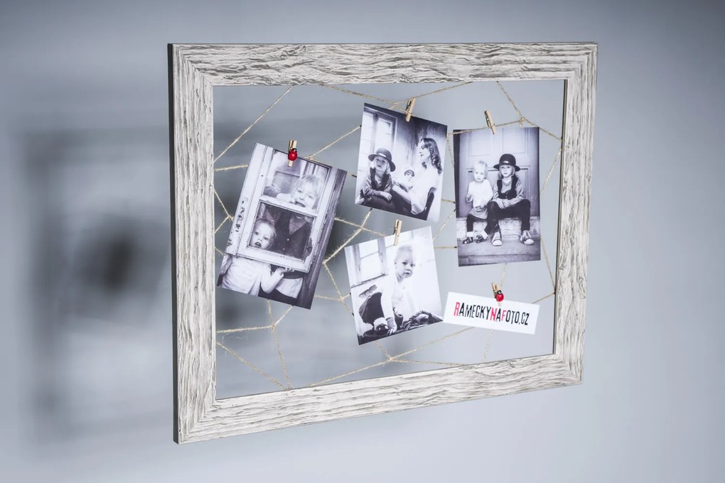 COLLAGE 50x70cm – provázková fotokoláž - rám dřevěný šedobílý