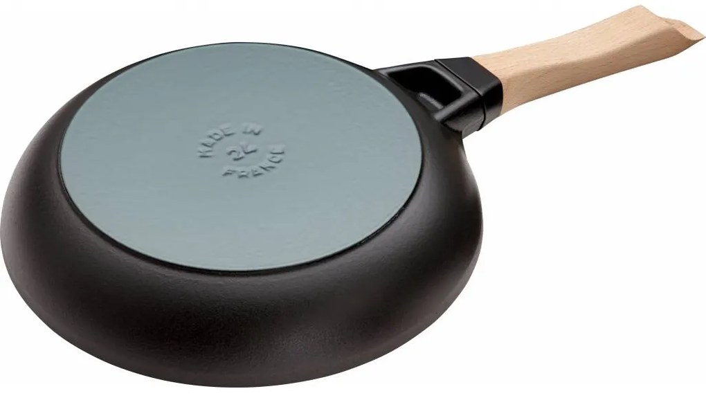 Pánev s dřevěnou rukojetí 24cm STAUB