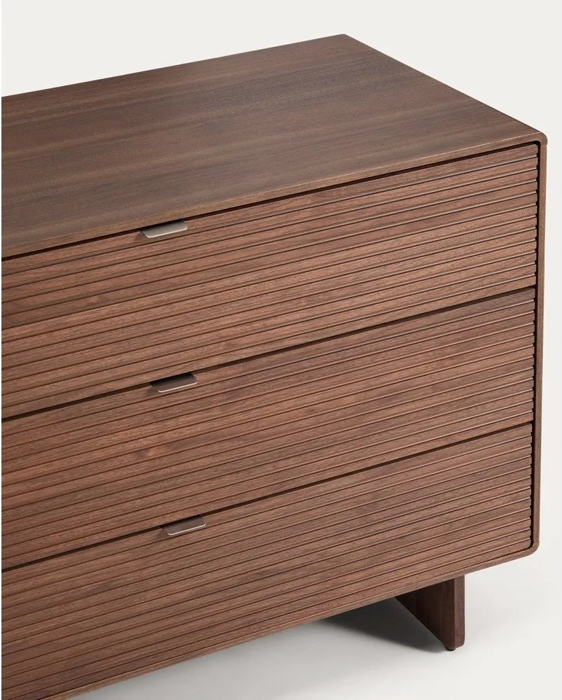 Komoda v dekoru ořechu v tmavě přírodní barvě 101x75x50 cm Norlen – Kave Home