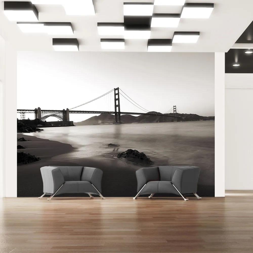Fototapeta Bimago - San Francisco: Golden Gate Bridge in black and white + lepidlo zdarma 200x154 cm