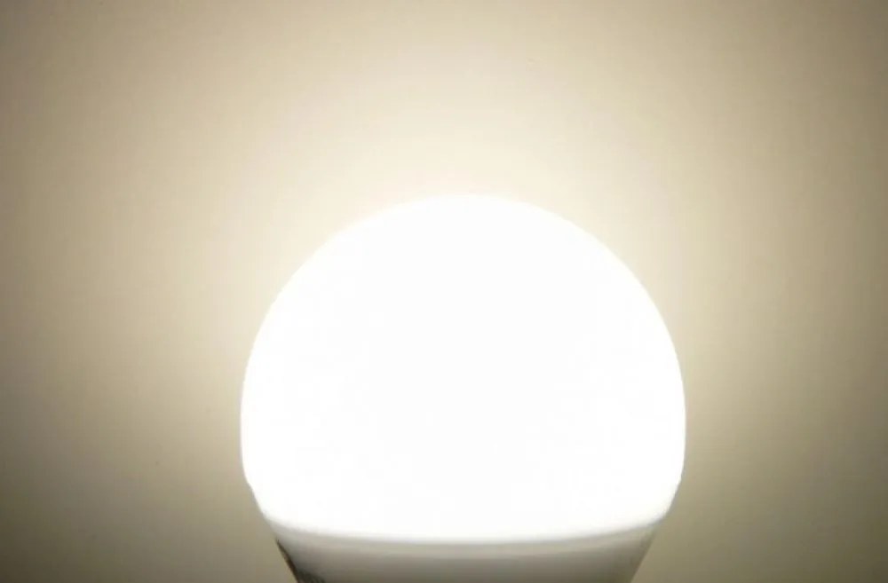 Ecolite LED žárovka 20W E27 Barva světla: Denní bílá LED20W-A65/E27/4100