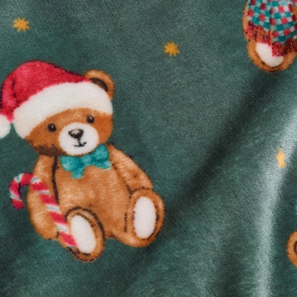 Tmavě zelená deka s vánočním motivem 170x130 cm Christmas Tartan Teddy Bear – Catherine Lansfield