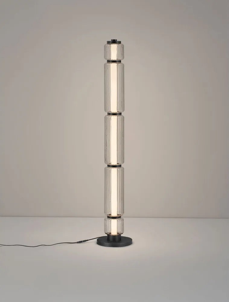 Matně černá skleněná LED stojací lampa (výška 123 cm) Liesa – Nova Luce