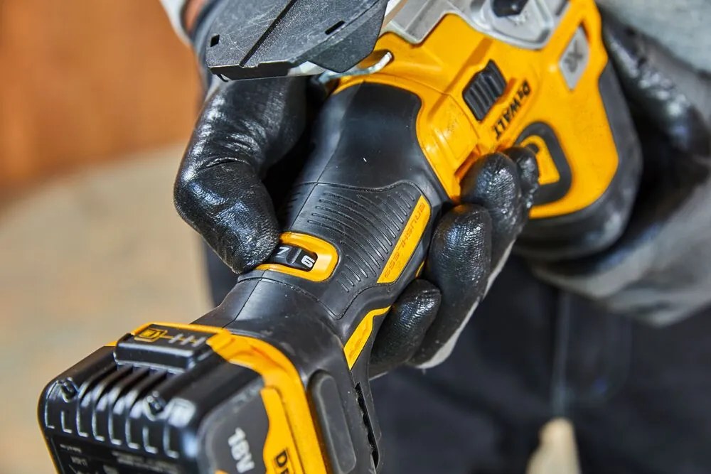 DeWalt XR 18V DCS335N