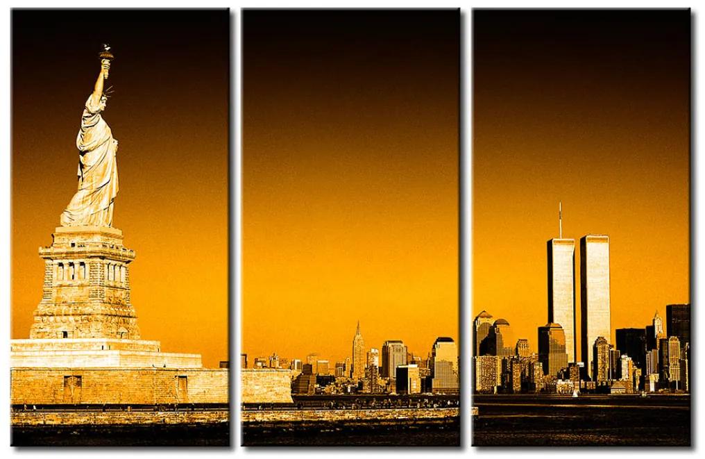 Obraz Socha svobody na žluto (3-dílný) - socha na pozadí New Yorku