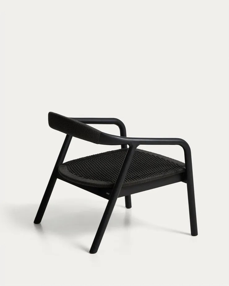 Černé dřevěné/bez čalounění křeslo Derile – Kave Home