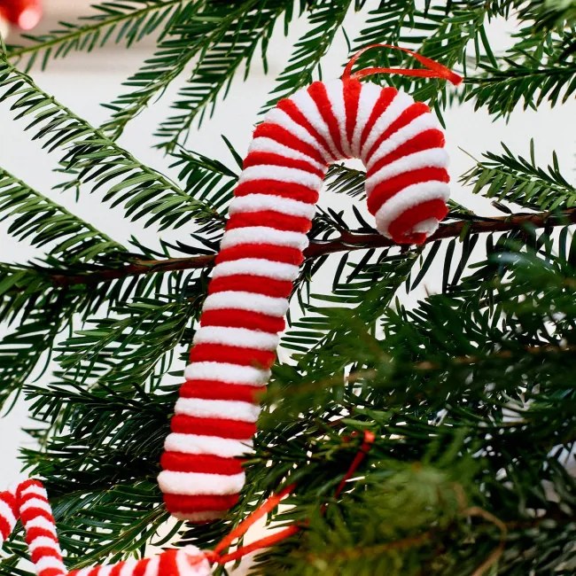 Závěsná vánoční dekorace TWINKLE Candy Cane 714207
