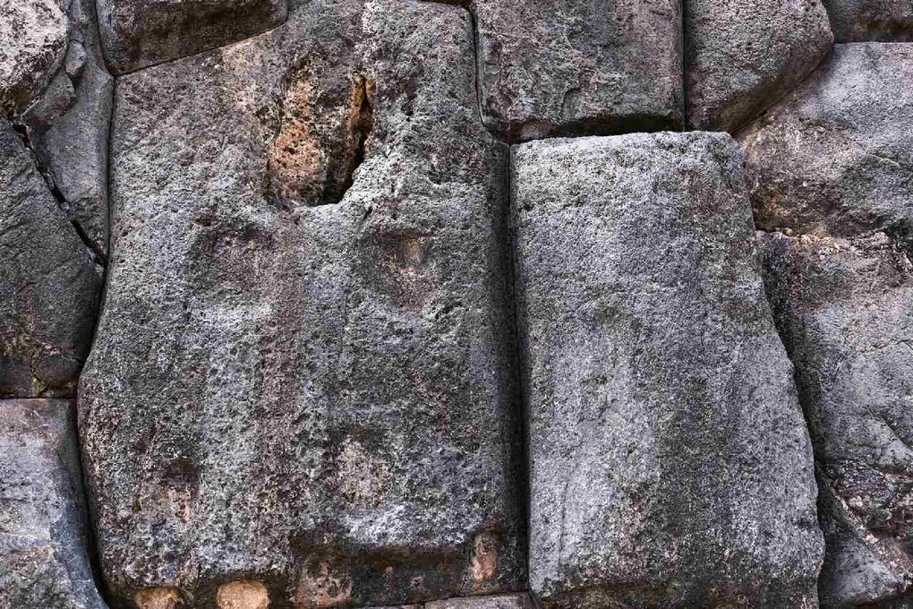 DIMEX | Samolepicí vliesová fototapeta na zeď Velké kameny MA-5-1674 | 375 x 250 cm | šedá