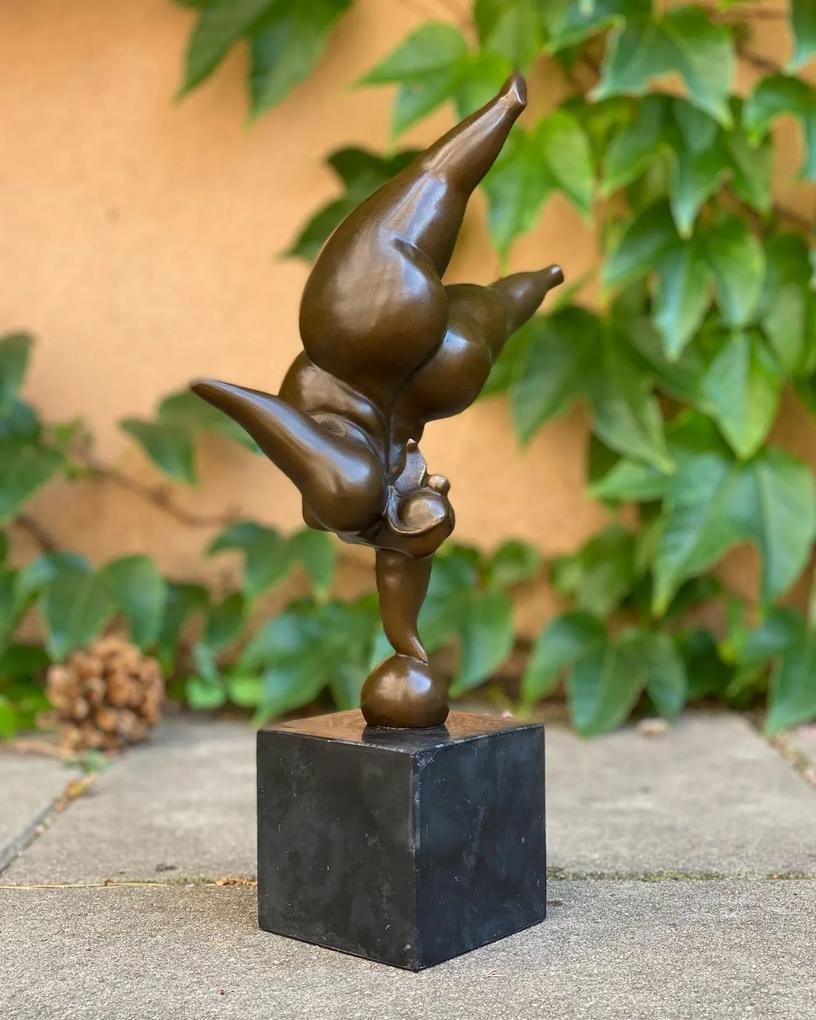 Moderní soška bronzová socha Vyrovnávací Žena