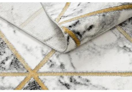 Dywany Luszczow Kusový koberec EMERALD EXCLUSIVE 1020 mramor, trojúhelníky černý / zlato Rozměr koberce: 140 x 190 cm