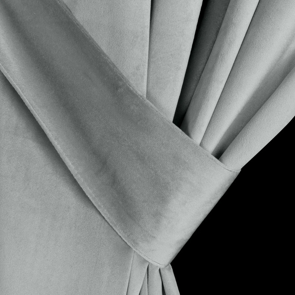 ZATEMŇOVACÍ ZÁVĚS NA PÁSCE ANTARA 140X300 CM SVĚTLEŠEDÁ