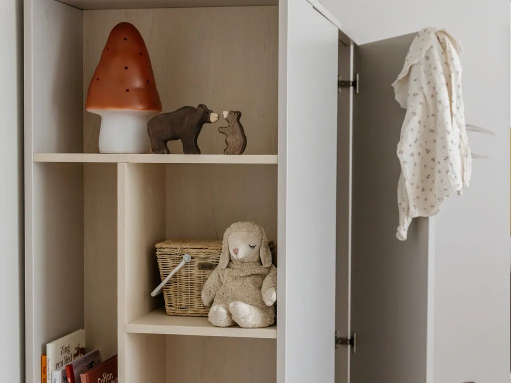 Designová šatní skříň s otevřeným regálem BASIC kašmírová