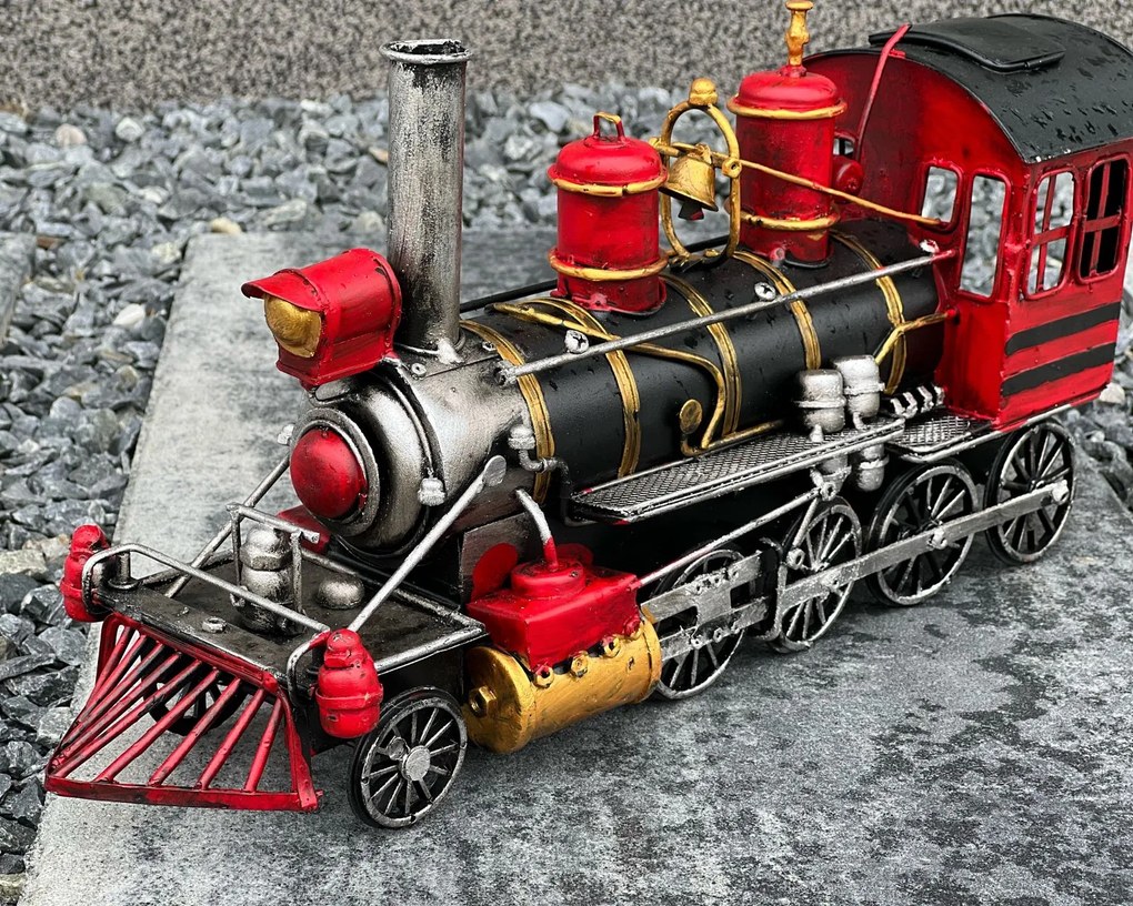 Kovový model lokomotiva