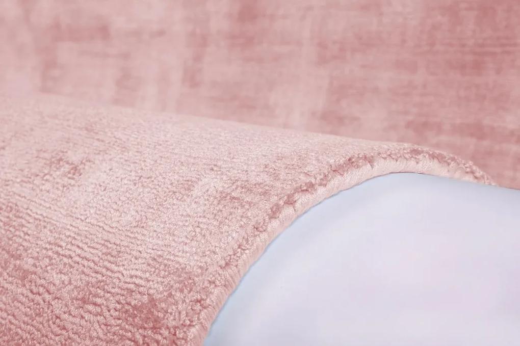 Obsession koberce Ručně tkaný kusový koberec Maori 220 Powder pink - 140x200 cm