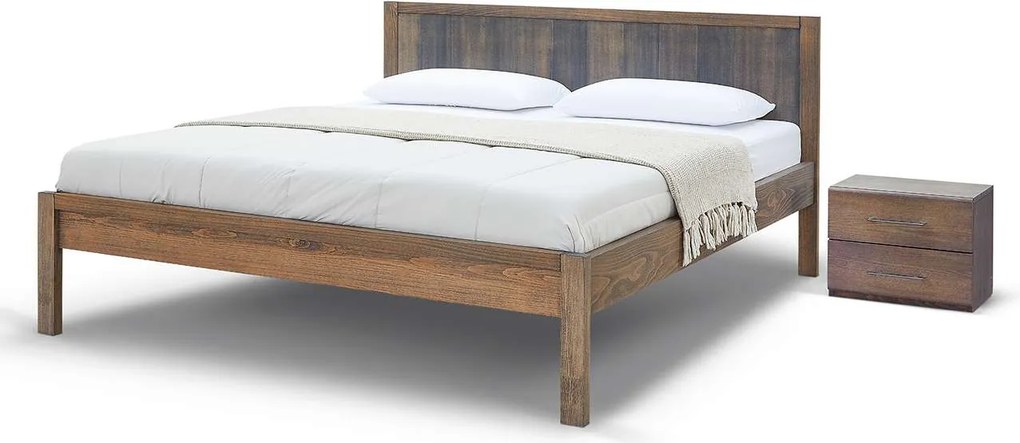 Postel z masivu Postelia PARMA Buk 180x200 cm, manželské bukové dvoulůžko