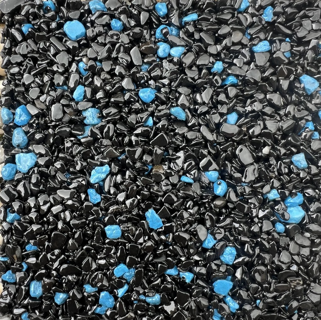 Báča Beton Kamenný koberec na podlahu Azure night Frakce: Střední (1 – 4 mm), vydatnost setu 1,8 m², Doporučené použití v: interiéru - dvousložková epoxidová pryskyřice