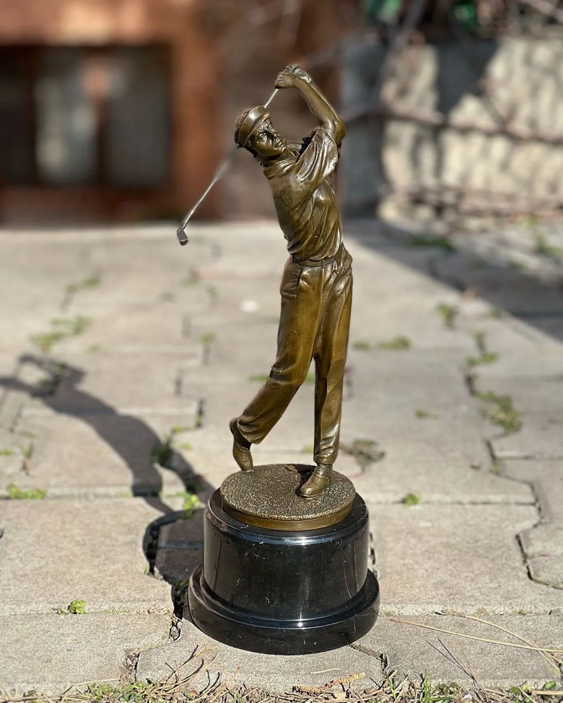 Bronzová socha soška - Golfista 3