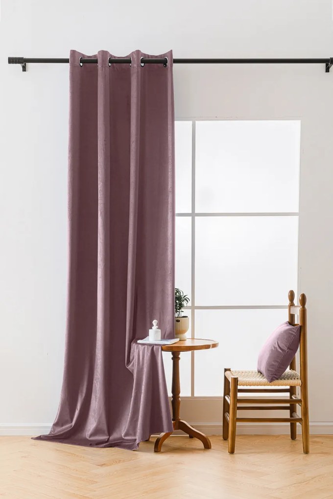 Světle fialový zatemňovací závěs VELVET 140x270 cm Zavěšení: Řasící páska