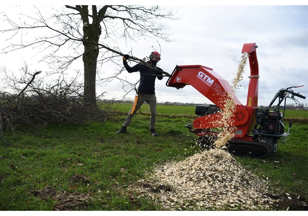 GTM GTS 1300 RG benzinový drtič dřeva s pásovým pojezdem