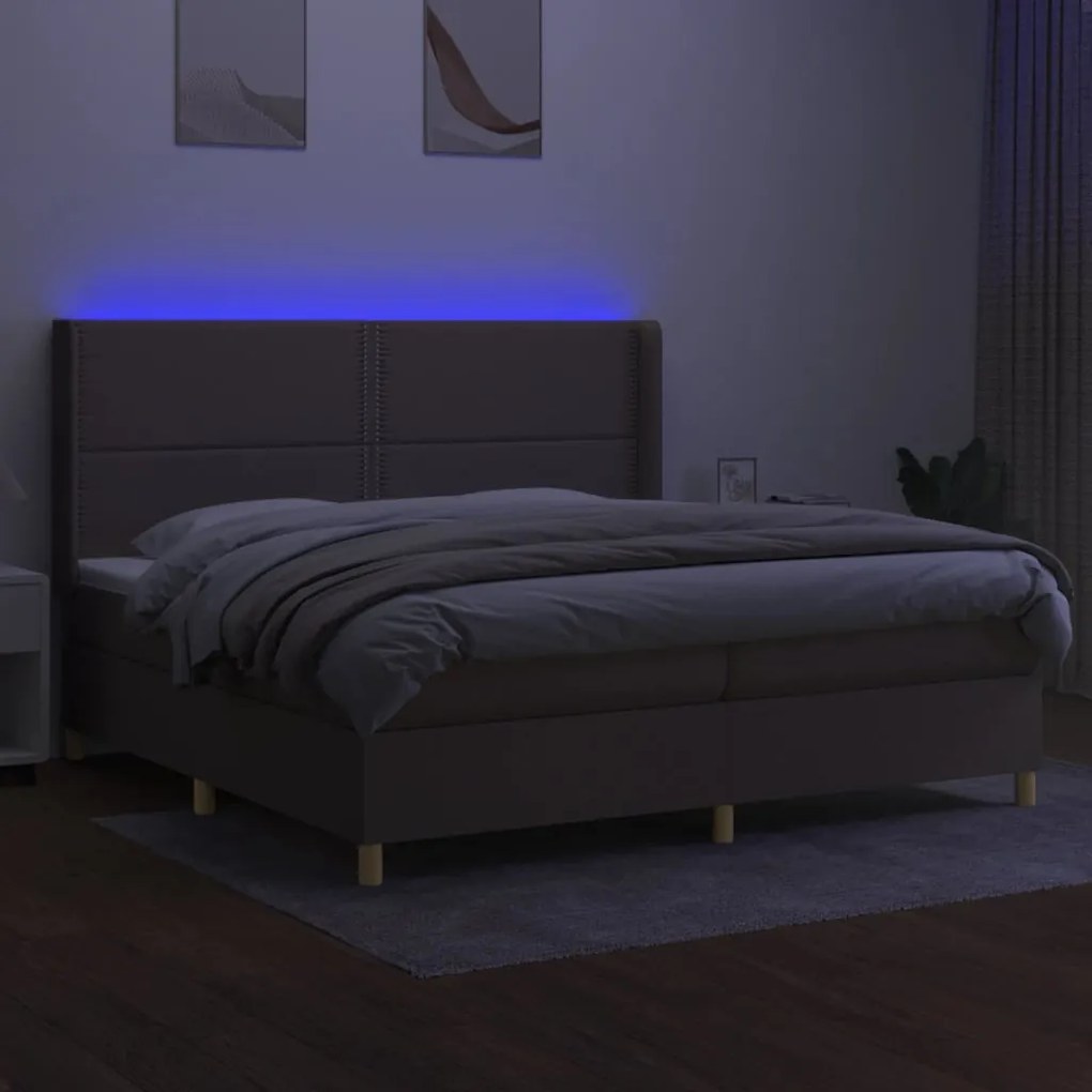 Box spring postel s matrací a LED taupe 200x200 cm textil 3138825