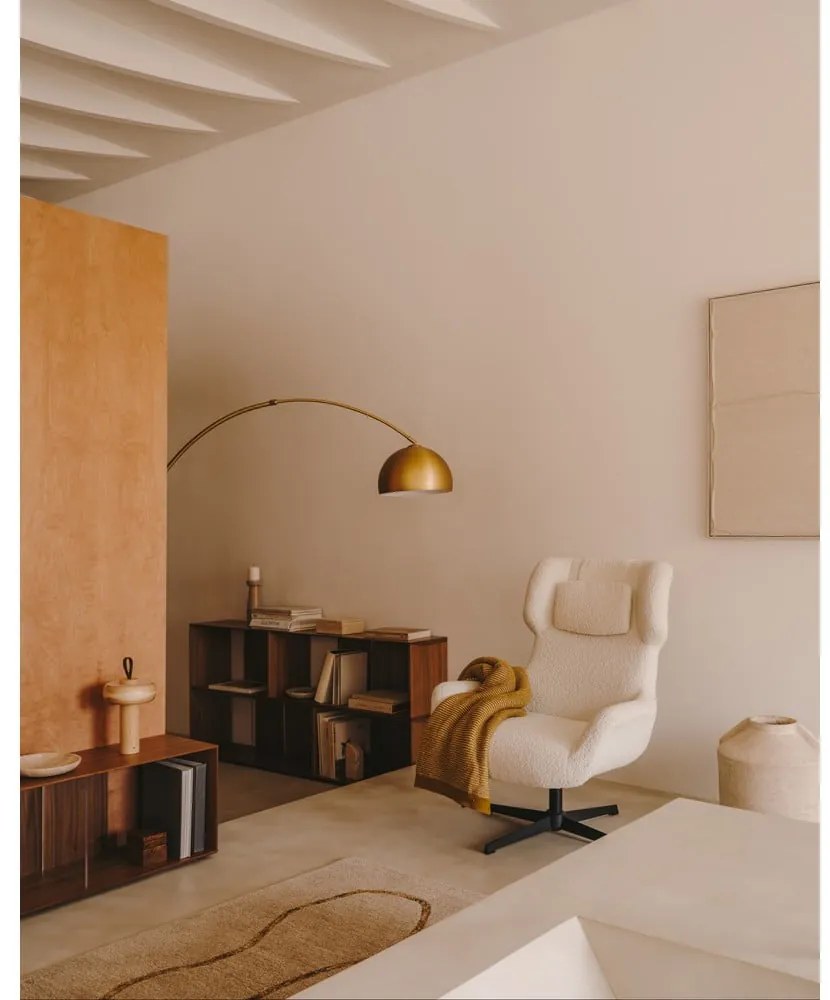 Krémové křeslo Zalina – Kave Home