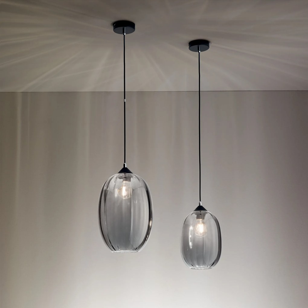 Fabas luce Fabas Infinity, černé závěsné svítidlo kov/kouřové sklo, 1xE27, průměr 20cm