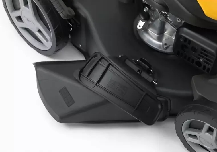 Benzínová sekačka na trávu Stiga Combi 53 SQ s pojezdem (motor Stiga ST 170 OHV)