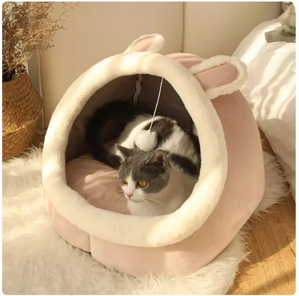 Roztomilý pelíšek pro kočky s chlupatou bambulkou na hraní Varianta: C, Velikost: S