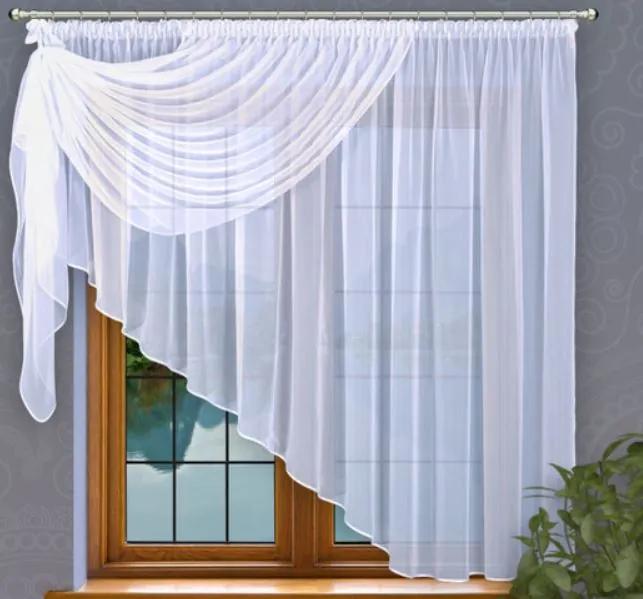 Záclona z bílého voálu s modrou lemovkou šíře 330cm a výška 130cm - Lucka (  zrcadlová verze ) | BIANO