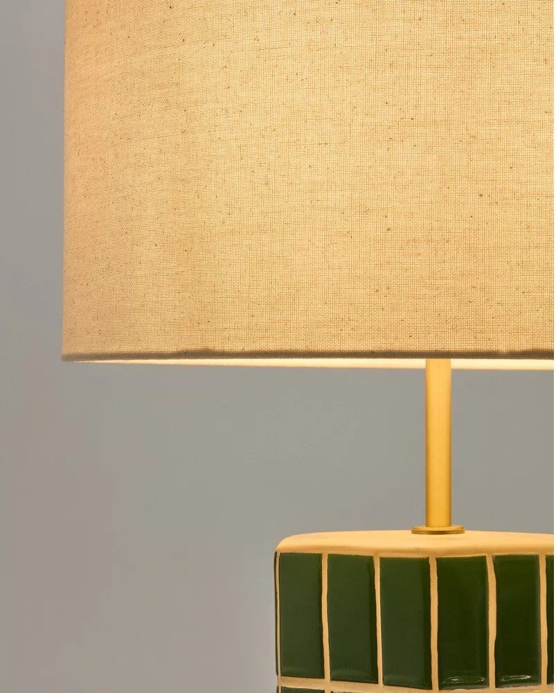Zelená/krémová stolní lampa s textilním stínidlem (výška 61,5 cm) Rue – Kave Home
